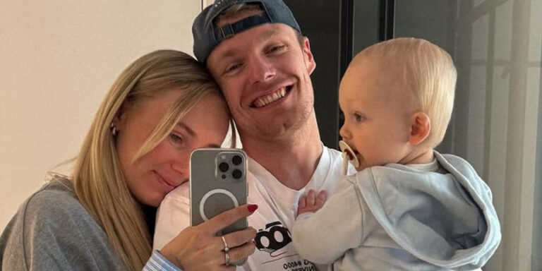 Enzo Knol en Myron Koops vieren eerste verjaardag van zoon Riven met de ...